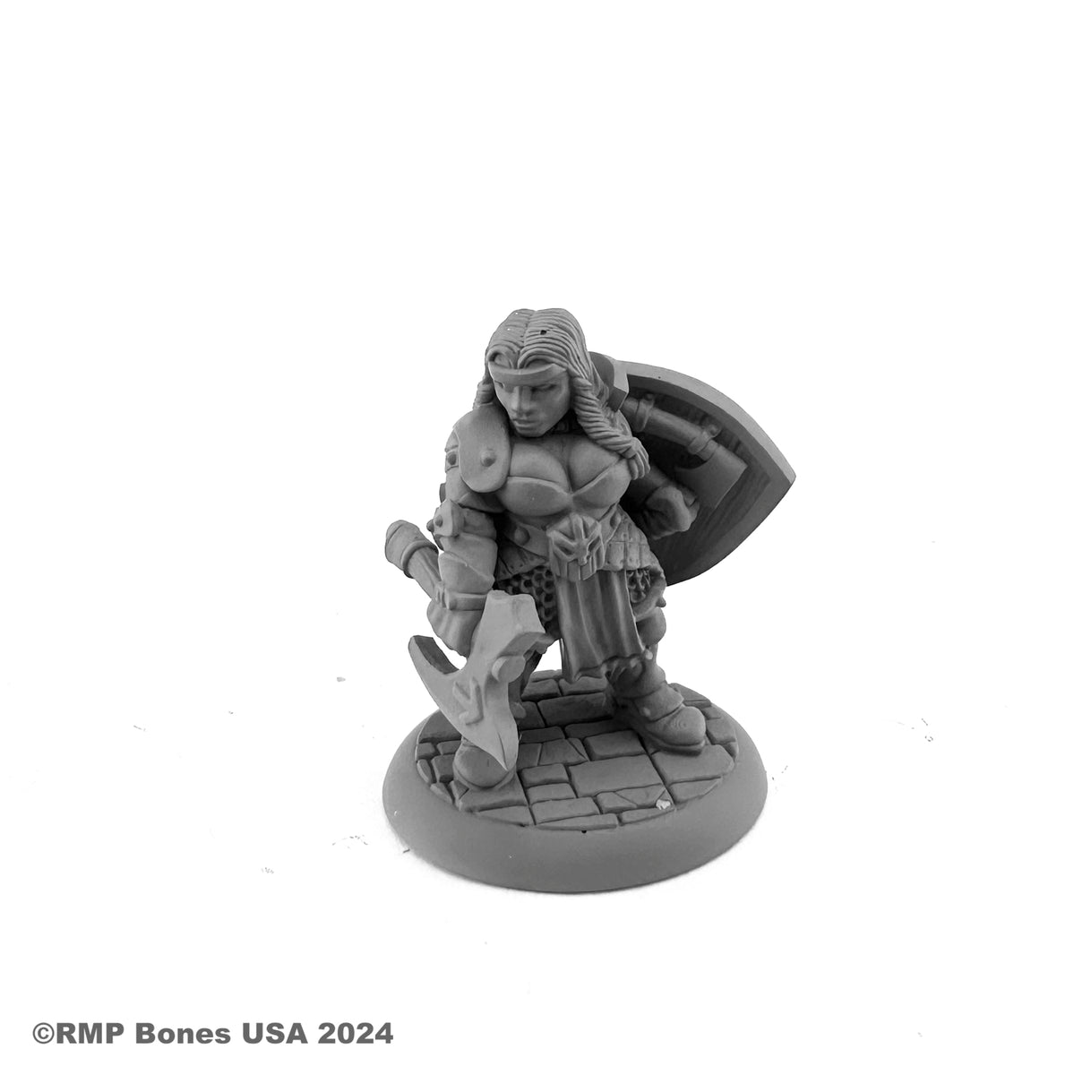 Reaper Bones USA: Freya Fangbreaker, Dwarf Shieldmaiden (30170) – Gnomish Bazaar