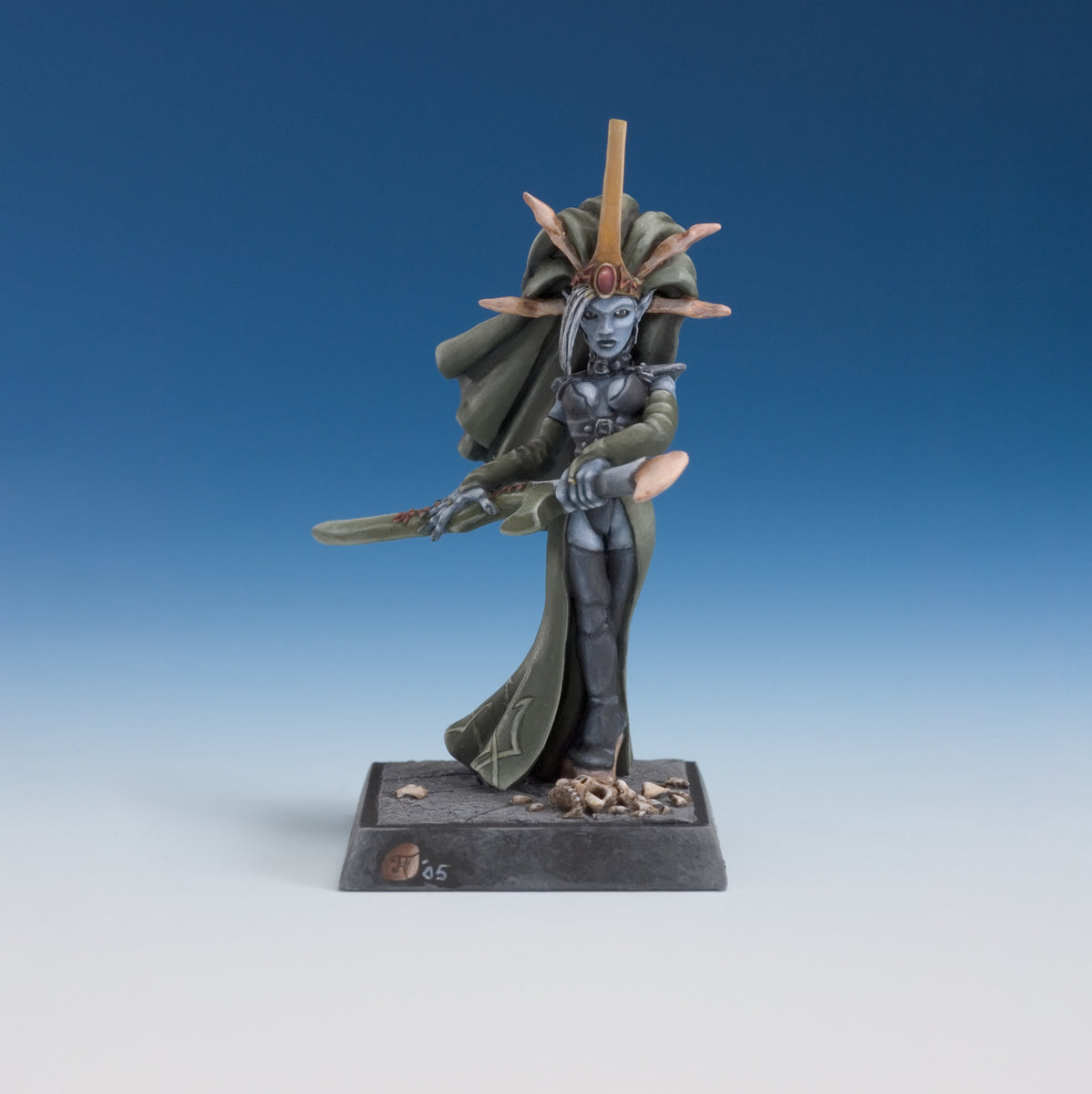 Reaper Bones USA: Dark Elf Priestess (30246) - Unpainted – Gnomish Bazaar